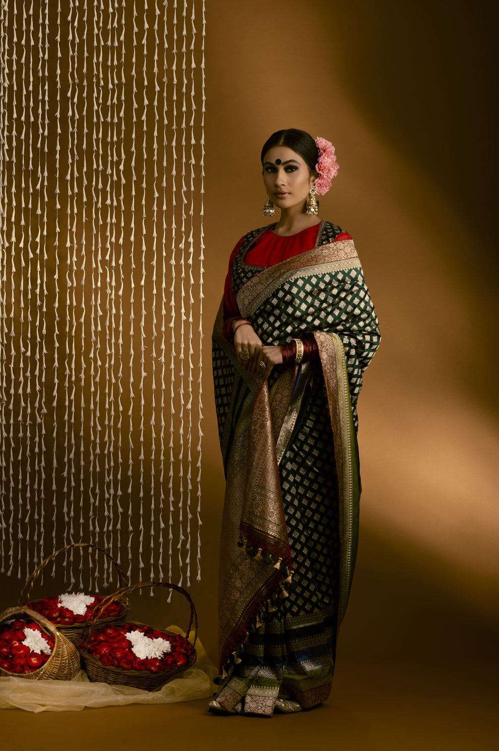 Dark green Geometrical Flower Booti Banarasi – Priyal Bhardwaj Fashion